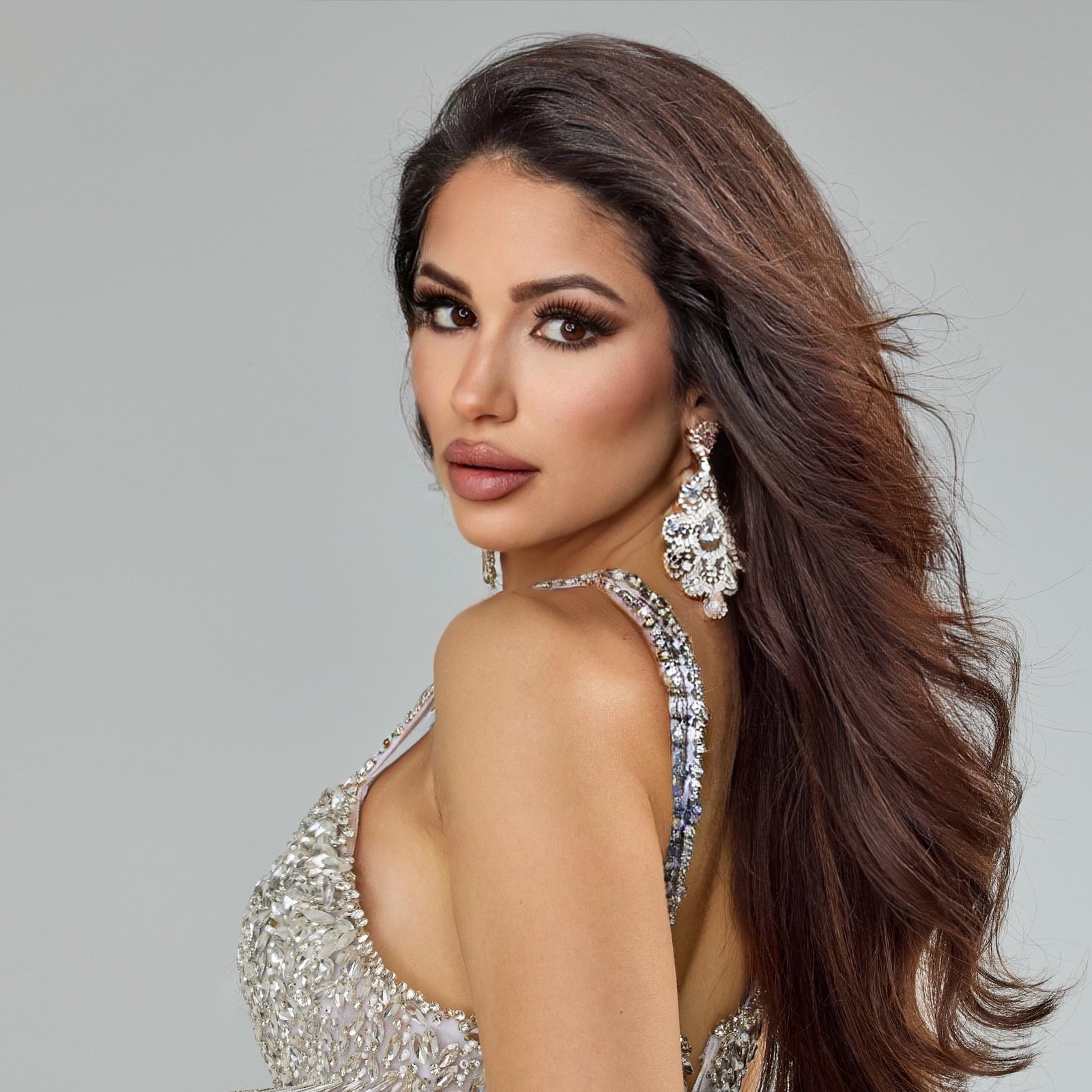 Lizzy Giannitelli crowned Miss Charm Italy 2025 ahead of December ...